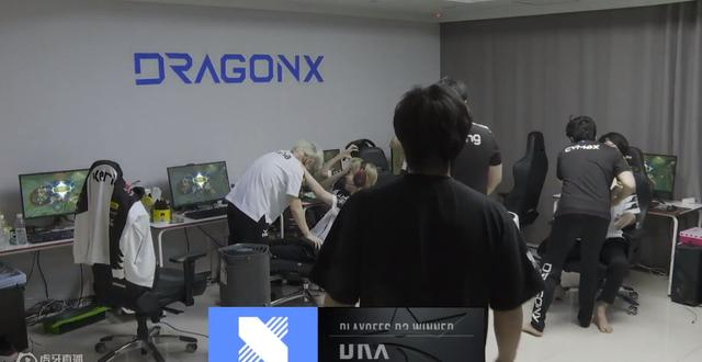 Chovy三连MVP，送DRX进S10，Deft赛后感动落泪