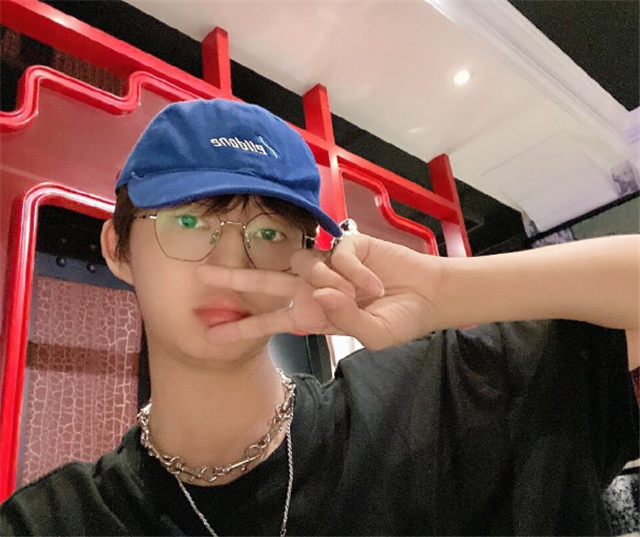 VG教练KkOma宣布离队将返回LCK赛区粉丝：他太心疼输掉的李哥了