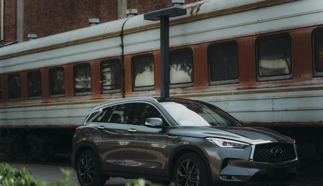 老百姓更爱这款车，前脸犀利线条硬朗，这才是硬核城市轿跑