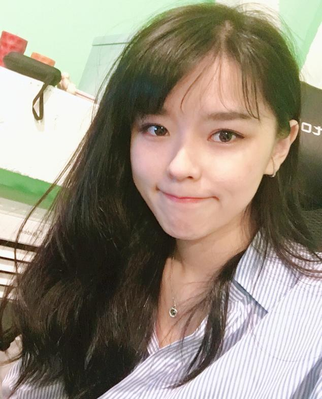 天霸晋级洲际赛，沫子向4AM、ifty鞠躬致敬，官博回复亮了