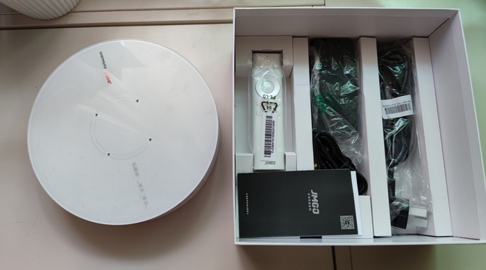 极米MOVIN 01X和坚果G9谁更值得买？