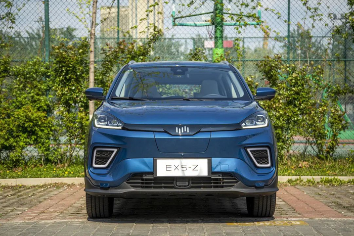 改款还是换代？续航520km，威马EX5-Z静态实拍