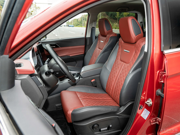 新款东风风行T5L正式上市 售价8.99-13.99万元