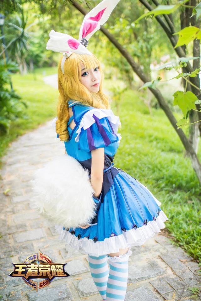 王者荣耀 妲己爱丽丝梦游仙境cosplay