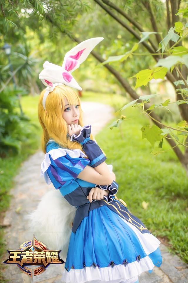 王者荣耀 妲己爱丽丝梦游仙境cosplay
