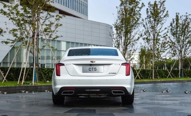 全新凯迪拉克CT5,搭载2.0T发动机,功率177KW,档次不输BBA