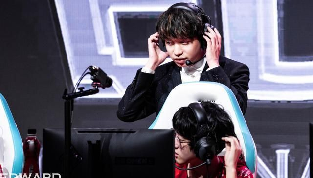 LOL：443 4396 2200 2800,数字背后的比赛梗,你还记得几个?