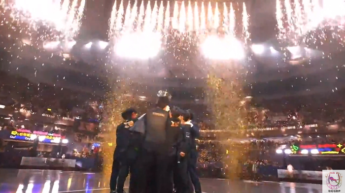 RNG击败FPX夺冠LPL春季赛！Gala斩获FMVP