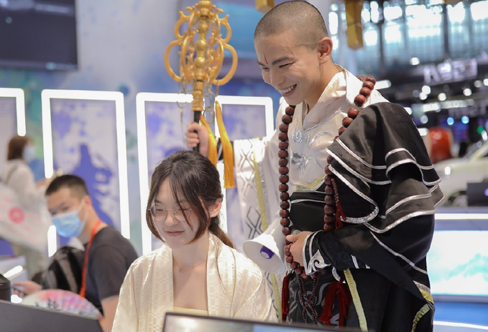 我在200多张BW漫展照片中，选出了最好看的9个Coser！