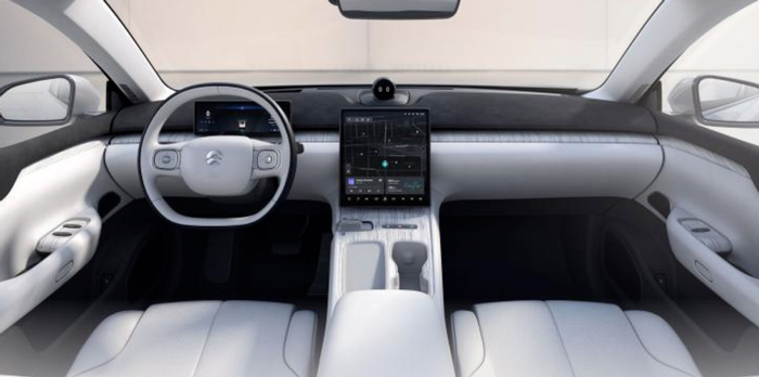 蔚来ET7曝光，若1000km续航只是噱头，何来勇气与BBA定价相同