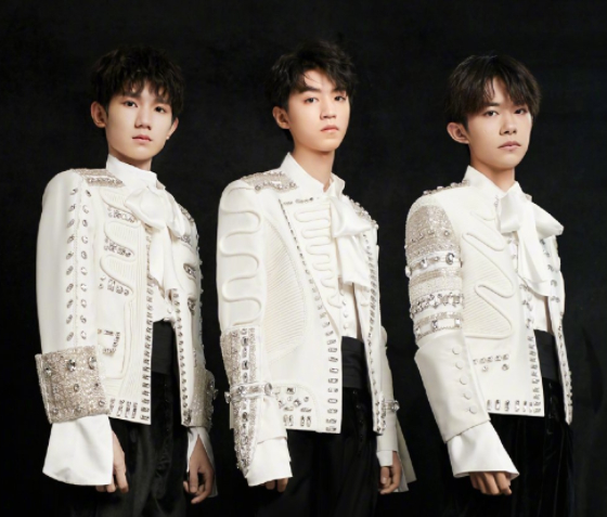 TF家族四代团已经就位，时代峰峻还能复制TFBOYS的成功吗？