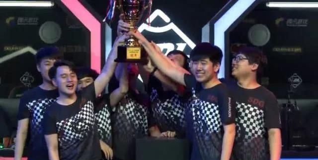 英雄联盟TT战队前身是DMO战队,而DMO战队就是SDG战队更名而来