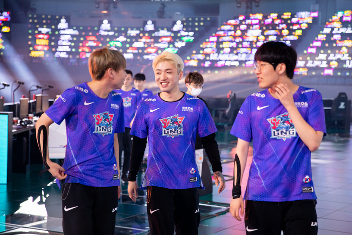 S11世界赛LPL四支队伍历史战绩：RNG入场最多，FPX战绩最好