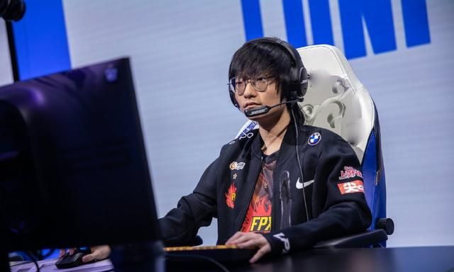 「S11红黑榜」北美之光C9复刻晋级神迹,FPX出局原因在于这三点