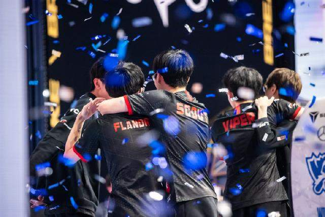 EDG夺冠，各大高校花式实现当初立下的flag，逗笑网友