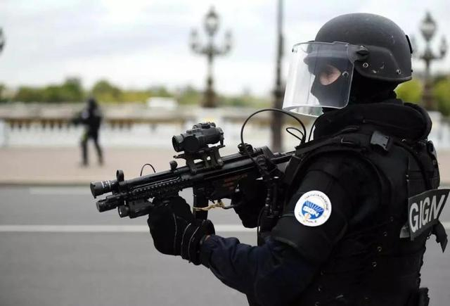 凯旋门利剑——法国特种部队用刀合集①