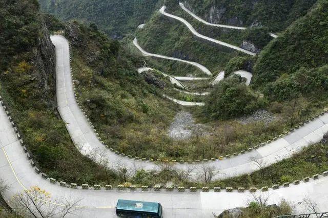 中国最险峻的盘山公路,一条有99个弯的“通天大道”