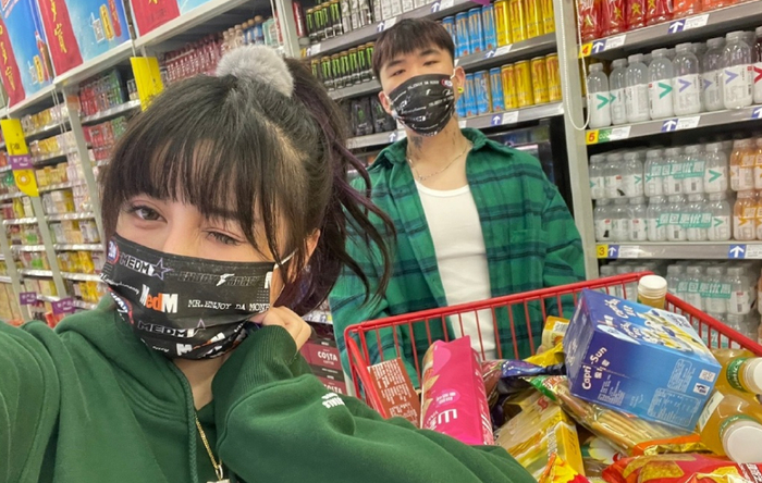 DZknow宣布求婚成功，却遭网友疯狂吐槽，都怪未婚妻黑历史多？|说唱|龚叶轩|前女友|第三者|女友_新浪新闻