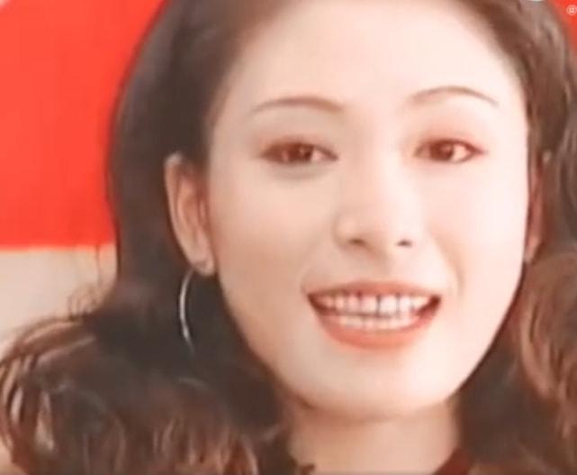 《开端》“锅姨”刘丹出圈,年轻时旧照曝光,颜值惊艳韵味十足