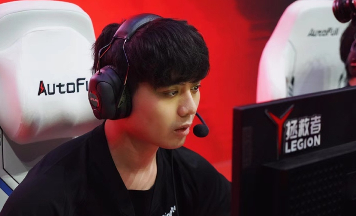 前RNG中单的对决！IG大战UP，新人选手Zika迎来首秀