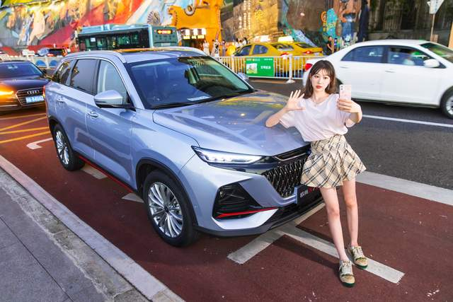 车长4.7米空间越级，1公里只需5毛钱，这款SUV智控系统同级领先