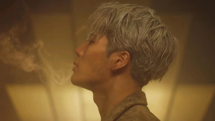 终于等到@王嘉尔 新歌《Blow》MV和音源上线了……