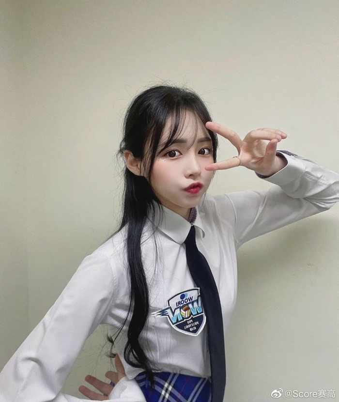 Oner姐姐更新ins动态晒照：决赛FMVP是我弟弟