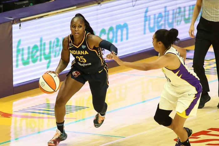 WNBA两场分析：风暴VS狂热，康太阳VS飞翼，强弱分明？