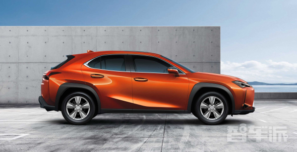 26.78万起！雷克萨斯豪华都市SUV新UX 260h国内上市