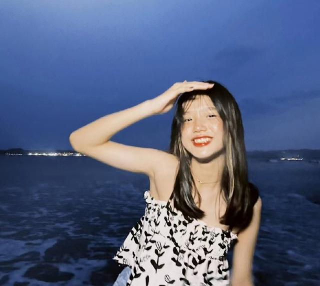 逆袭成功！钟丽缇14岁二女儿越大越靓，曾不满被指整容公开怼网友