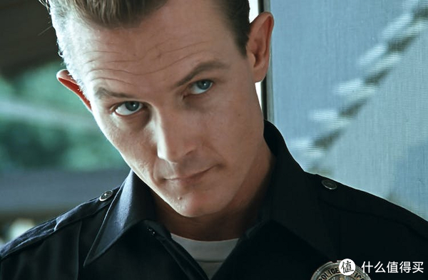 你记得《终结者2》中用眼神吓死所有人的T-1000的名字吗？