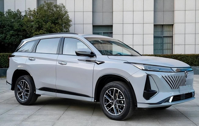 还以为是新能源车！新款长安CS75 PLUS亮相，搭1.5T+8AT