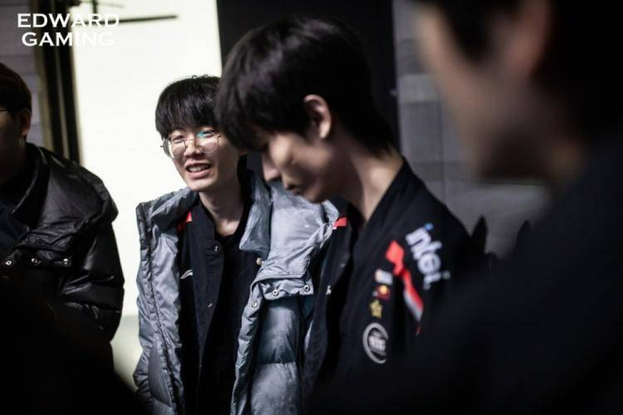 三年考察期已满！EDG官宣人员变动，junjia离队转会至PSG