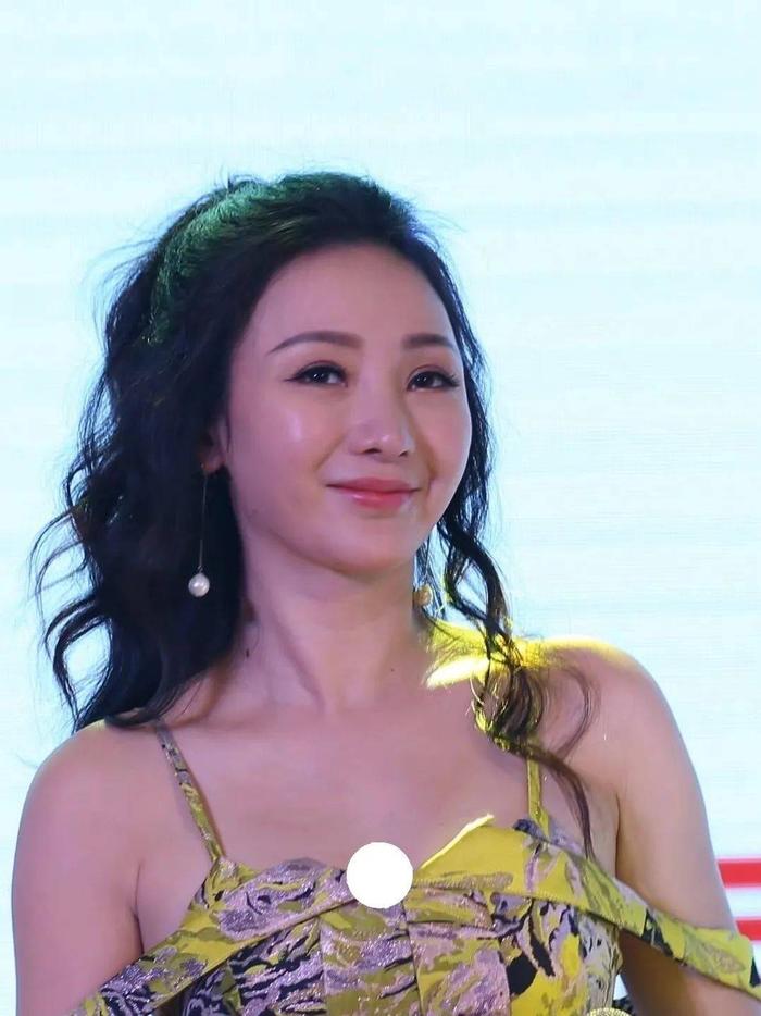身材很绝,脸却僵硬松垮没法看,这10位 下半身”美人太可惜了