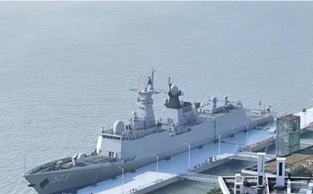 相控阵雷达白菜化！054A改进型装4面阵，战斗力瞬间大幅提升