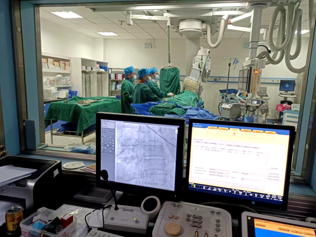 女子心脏骤停命悬一线，ECMO辅助下PCI手术重启生命“复苏键”