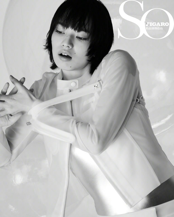 小松菜奈× So Figaro新期封面大片，俏丽的黑色短发出镜|小松菜奈|So Figaro|短发