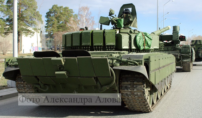 把屁股保护的很好的T-72B3 mod 2022