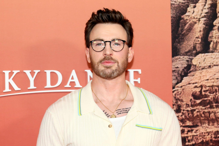 星动态｜🍑克里斯·埃文斯 Chris Evans出席 Apple Original……