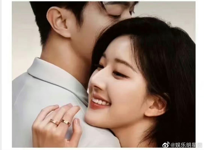 许凯 赵露思宝格丽520合体大片，来看看有cp感嘛