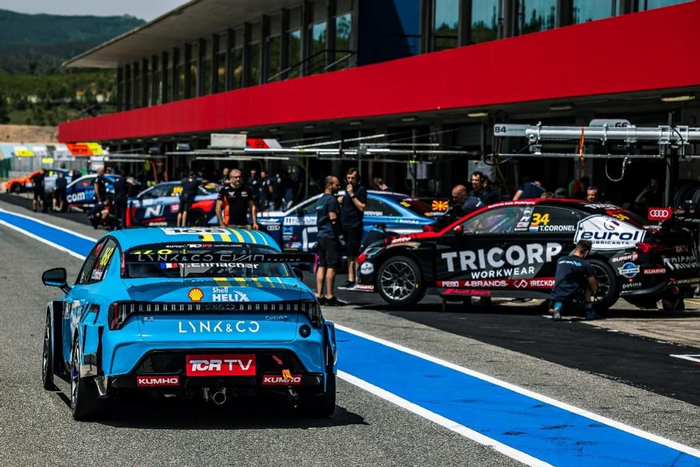 2023年TCR揭幕战拉开帷幕，领克车队轻松夺魁