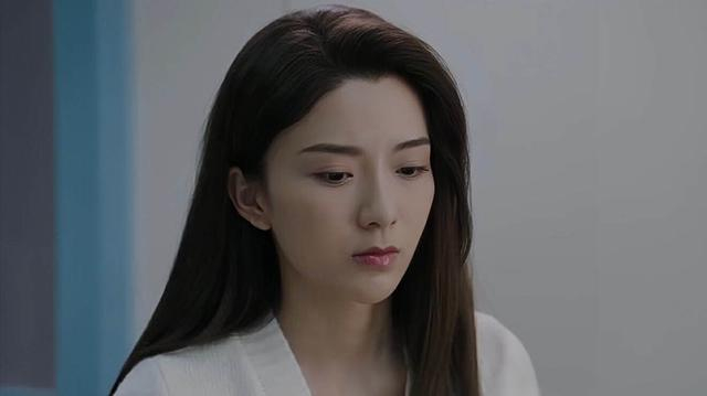 TVB新剧太狗血，女主角被开价800万包养，因突然来月事逃过一劫