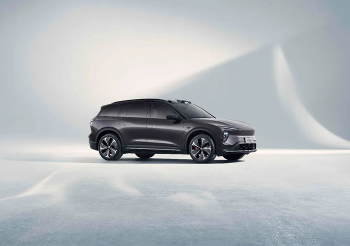 36.8万起的蔚来新ES6，给「高端中型SUV」打个样？