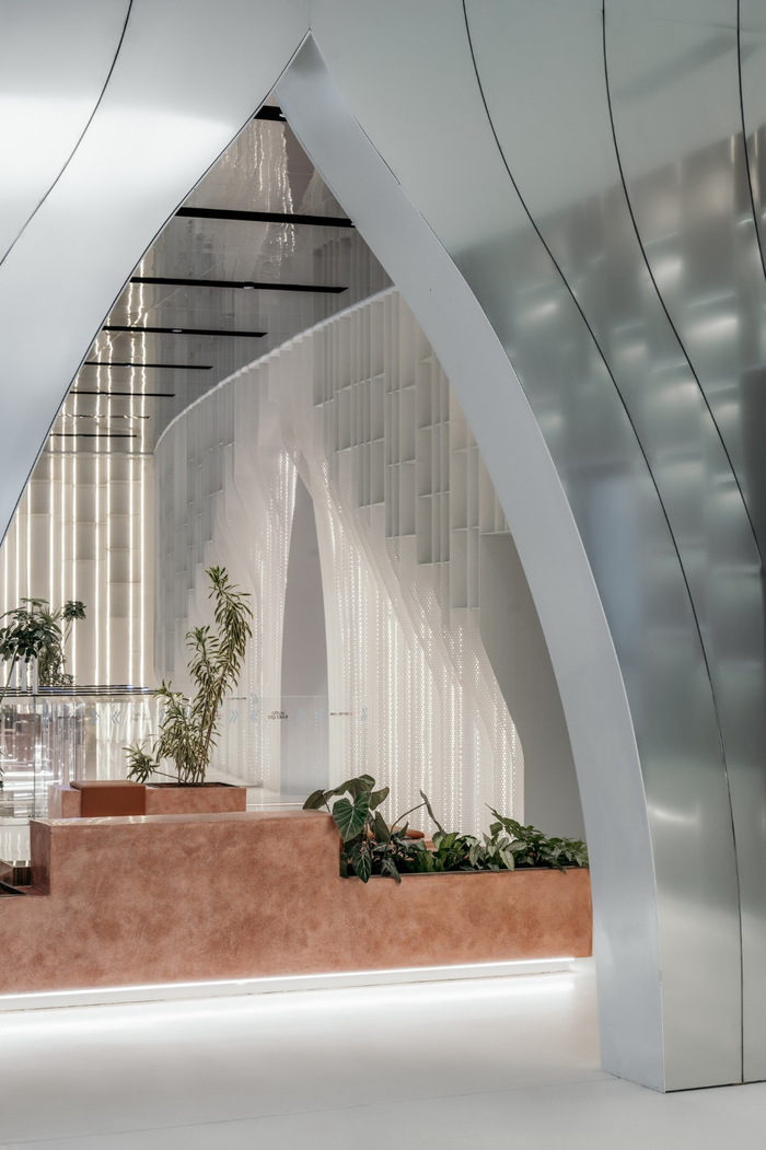 钢雨：德必上海书城WE改造设计 / Wutopia Lab