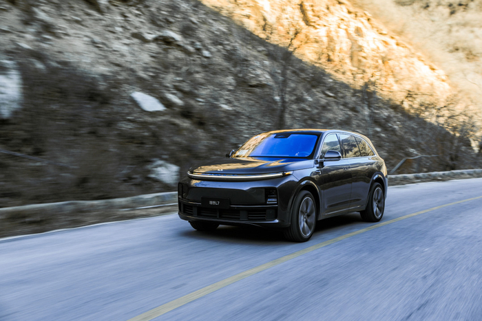 30万级家用SUV，全新蔚来ES6 和理想L7怎么选？