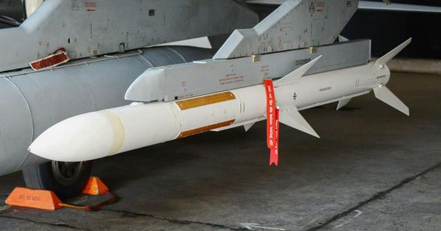 嘲讽还是夸赞？国产SD10发射十多秒就熄火，巴铁取名短跑健将！