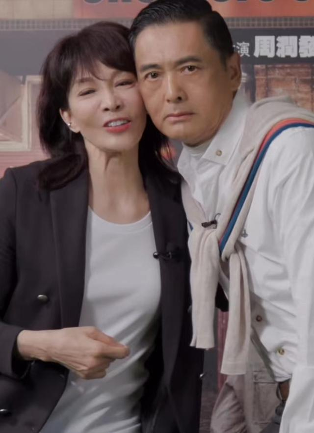 昔日CP罕见合体！TVB前台柱开新节目邀周润发，二人更嘴对嘴亲亲