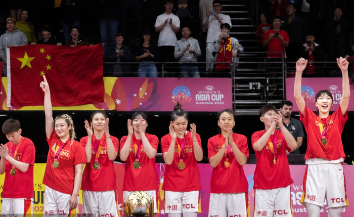 cctv5直播中国男排PK加拿大+温网，5+直播F1+录播中国女篮Vs日本