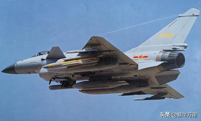 巴基斯坦飞行员评价，歼10CE战机性能强悍，为何有3大缺陷？
