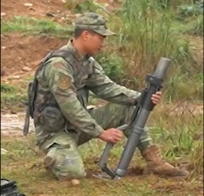 有这款神器，李云龙敢打东京！中国超轻型60mm迫击炮，钛合金打造